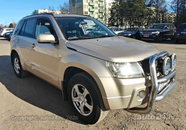 Smilšu krāsa Suzuki grand-vitara 2006 Tallina, ar dzinēja tilpumu 2.00 L un nobraukumu 203 tūkst. km par 4999 €, foto 6 vietnē AUTOMOTO.COM.LV