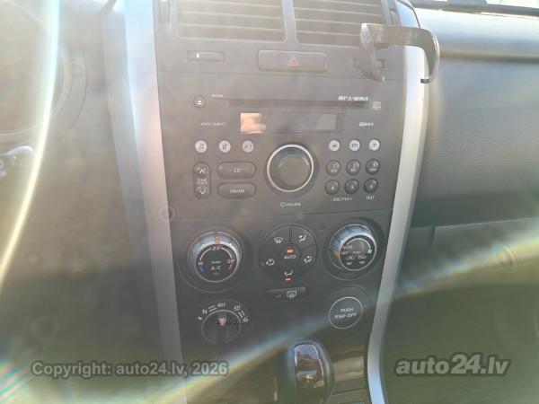 Smilšu krāsa Suzuki grand-vitara 2006 Tallina, ar dzinēja tilpumu 2.00 L un nobraukumu 203 tūkst. km par 4999 €, foto 10 vietnē AUTOMOTO.COM.LV