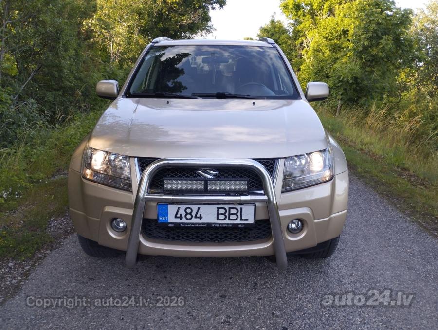 Smilšu krāsa Suzuki grand-vitara 2008 Tallina, ar dzinēja tilpumu 2.00 L un nobraukumu 220 tūkst. km par 4200 €, foto 1 vietnē AUTOMOTO.COM.LV