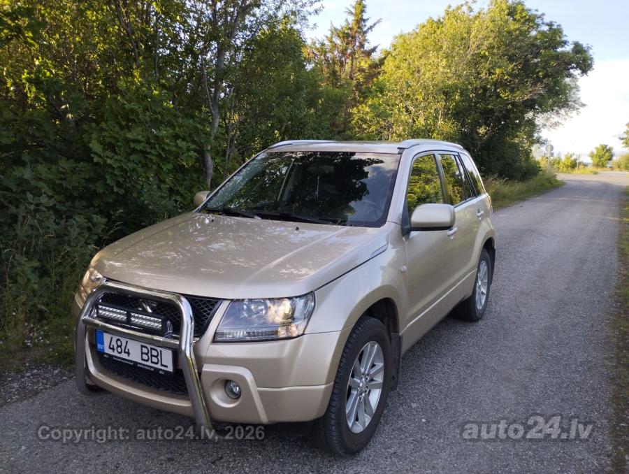 Smilšu krāsa Suzuki grand-vitara 2008 Tallina, ar dzinēja tilpumu 2.00 L un nobraukumu 220 tūkst. km par 4200 €, foto 3 vietnē AUTOMOTO.COM.LV