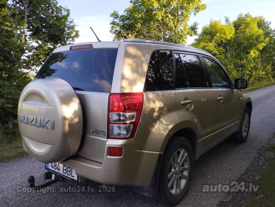 Smilšu krāsa Suzuki grand-vitara 2008 Tallina, ar dzinēja tilpumu 2.00 L un nobraukumu 220 tūkst. km par 4200 €, foto 4 vietnē AUTOMOTO.COM.LV