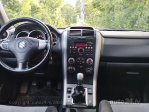 Smilšu krāsa Suzuki grand-vitara 2008 Tallina, ar dzinēja tilpumu 2.00 L un nobraukumu 220 tūkst. km par 4200 €, foto 6 vietnē AUTOMOTO.COM.LV