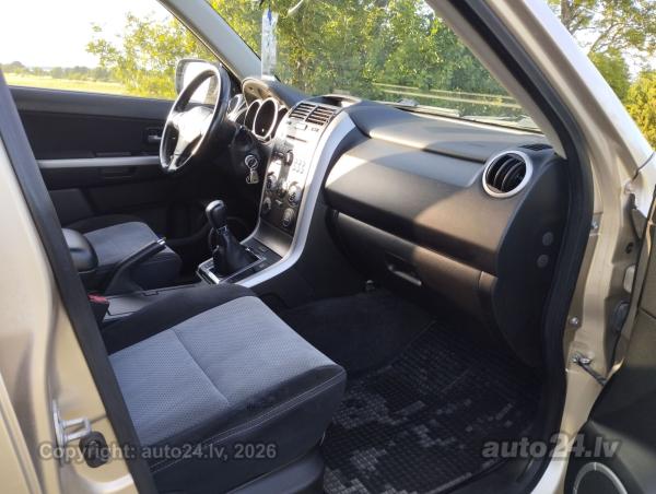 Beige Suzuki grand-vitara 2008 in Tallinn, with an engine capacity of 2.00 L and mileage of 220 thousand km for 4200 €, photo 6 on AUTOMOTO.COM.LV