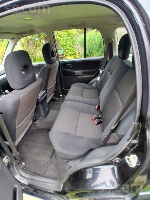 Black Suzuki grand-vitara 2005 in Bauska, with an engine capacity of 2.00 L and mileage of 214 thousand km for 3150 €, photo 7 on AUTOMOTO.COM.LV