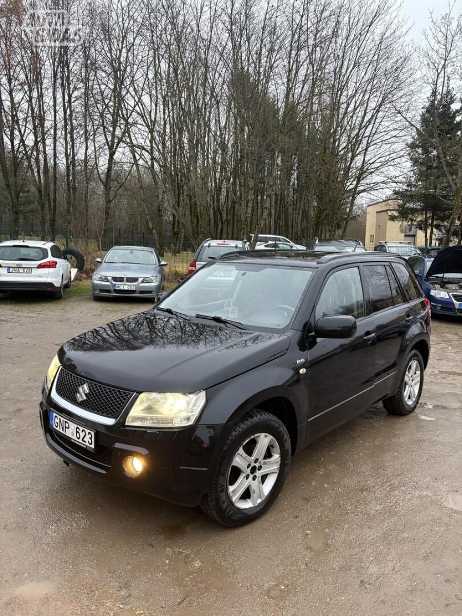Melns Suzuki grand-vitara 2006 Viļņa, ar dzinēja tilpumu 1.90 L un nobraukumu 325 tūkst. km par 1399 €, foto 2 vietnē AUTOMOTO.COM.LV