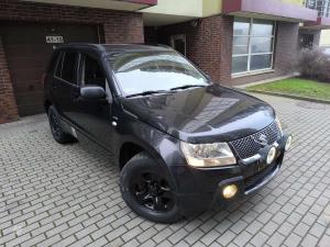 Melns Suzuki grand-vitara 2006 Viļņa, ar dzinēja tilpumu 1.90 L un nobraukumu 317 tūkst. km par 2550 €, foto 2 vietnē AUTOMOTO.COM.LV