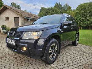 Black Suzuki grand-vitara 2006 in Klaipeda, with an engine capacity of 2.00 L and mileage of 120 thousand km for 5900 €, photo  on AUTOMOTO.COM.LV