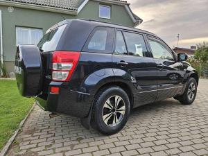 Black Suzuki grand-vitara 2006 in Klaipeda, with an engine capacity of 2.00 L and mileage of 120 thousand km for 5900 €, photo 8 on AUTOMOTO.COM.LV