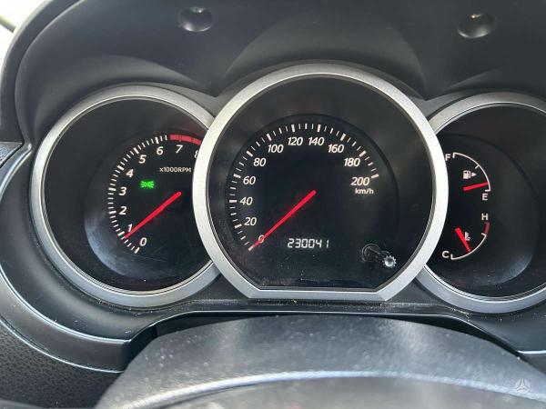 Melns Suzuki grand-vitara 2006 Viļņa, ar dzinēja tilpumu 2.00 L un nobraukumu 230 tūkst. km par 3200 €, foto 7 vietnē AUTOMOTO.COM.LV