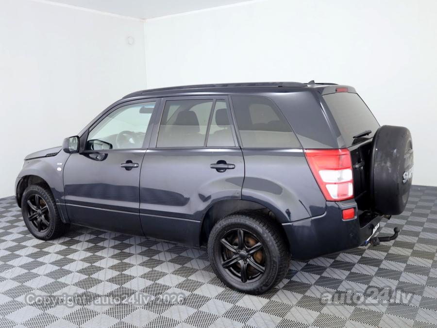 Black Suzuki grand-vitara 2006 in Tallinn, with an engine capacity of 1.90 L and mileage of 255 thousand km for 1999 €, photo 5 on AUTOMOTO.COM.LV