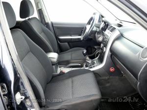 Black Suzuki grand-vitara 2006 in Tallinn, with an engine capacity of 1.90 L and mileage of 255 thousand km for 1999 €, photo 7 on AUTOMOTO.COM.LV