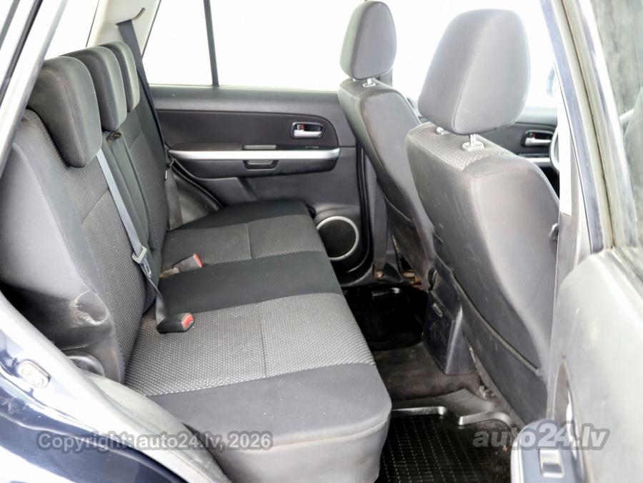 Black Suzuki grand-vitara 2006 in Tallinn, with an engine capacity of 1.90 L and mileage of 255 thousand km for 1999 €, photo 8 on AUTOMOTO.COM.LV