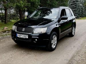 Black Suzuki grand-vitara 2006 in Klaipeda, with an engine capacity of 2.00 L and mileage of 218 thousand km for 2600 €, photo  on AUTOMOTO.COM.LV