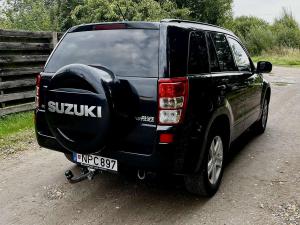 Black Suzuki grand-vitara 2006 in Klaipeda, with an engine capacity of 2.00 L and mileage of 218 thousand km for 2600 €, photo 6 on AUTOMOTO.COM.LV