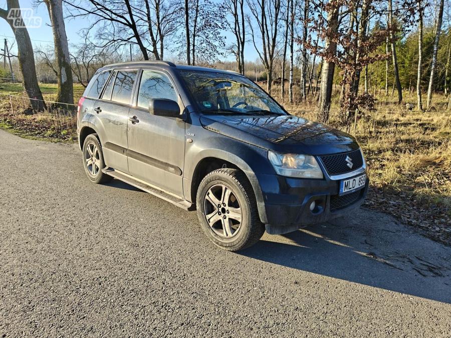 Melns Suzuki grand-vitara 2007 Kauņa, ar dzinēja tilpumu 1.90 L un nobraukumu 247 tūkst. km par 2300 €, foto 1 vietnē AUTOMOTO.COM.LV