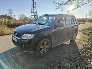Melns Suzuki grand-vitara 2007 Kauņa, ar dzinēja tilpumu 1.90 L un nobraukumu 247 tūkst. km par 2300 €, foto 2 vietnē AUTOMOTO.COM.LV