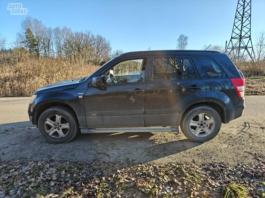 Melns Suzuki grand-vitara 2007 Kauņa, ar dzinēja tilpumu 1.90 L un nobraukumu 247 tūkst. km par 2300 €, foto 6 vietnē AUTOMOTO.COM.LV