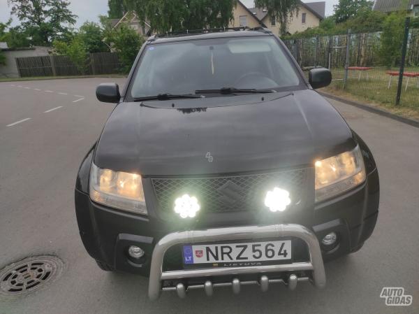 Melns Suzuki grand-vitara 2007 Kretinga, ar dzinēja tilpumu 1.90 L un nobraukumu 423 tūkst. km par 2850 €, foto 2 vietnē AUTOMOTO.COM.LV
