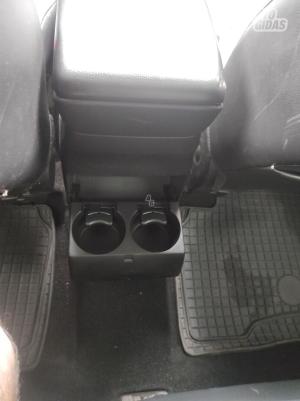 Black Suzuki grand-vitara 2007 in Kretinga, with an engine capacity of 1.90 L and mileage of 423 thousand km for 2850 €, photo 12 on AUTOMOTO.COM.LV