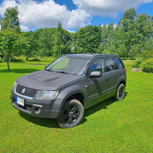 Melns Suzuki grand-vitara 2007 Utena, ar dzinēja tilpumu 2.00 L un nobraukumu 316 tūkst. km par 1150 €, foto 2 vietnē AUTOMOTO.COM.LV