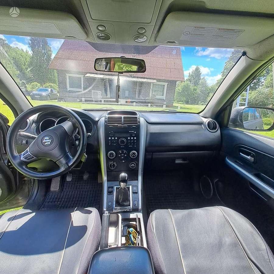 Black Suzuki grand-vitara 2007 in Utena, with an engine capacity of 2.00 L and mileage of 316 thousand km for 1150 €, photo 8 on AUTOMOTO.COM.LV