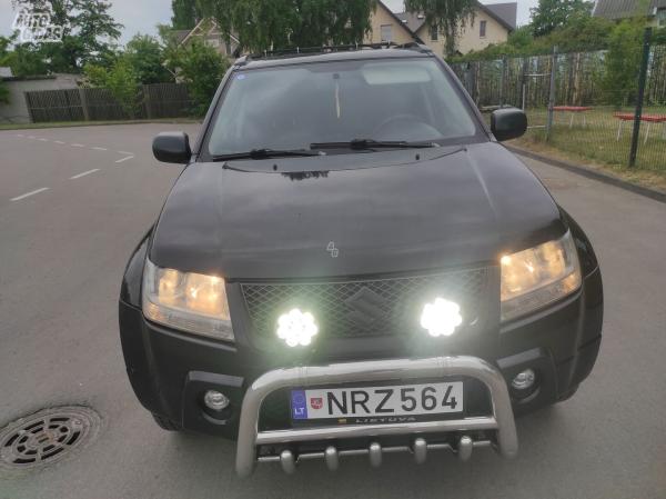 Melns Suzuki grand-vitara 2007 Kretinga, ar dzinēja tilpumu 1.90 L un nobraukumu 423 tūkst. km par 2750 €, foto 2 vietnē AUTOMOTO.COM.LV