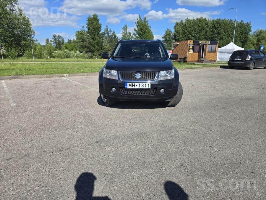 Черный Сузуки Гранд Витара 2007 в Даугавпилс, объемом двигателя 1.90 л и пробегом 285 тыс. км за 2200 €, фото 3 на AUTOMOTO.COM.LV