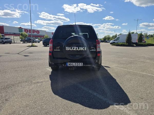 Melns Suzuki grand-vitara 2007 Daugavpils, ar dzinēja tilpumu 1.90 L un nobraukumu 285 tūkst. km par 2200 €, foto 6 vietnē AUTOMOTO.COM.LV