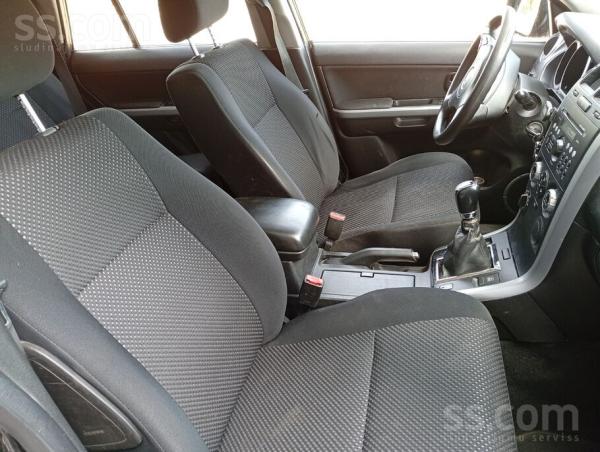 Black Suzuki grand-vitara 2007 in Riga, with an engine capacity of 2.00 L and mileage of 229 thousand km for 1600 €, photo 6 on AUTOMOTO.COM.LV