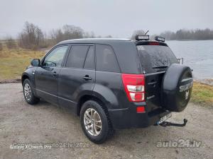 Melns Suzuki grand-vitara 2008 Rakvere, ar dzinēja tilpumu 1.90 L un nobraukumu 236 tūkst. km par 3100 €, foto 5 vietnē AUTOMOTO.COM.LV