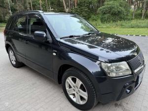 Black Suzuki grand-vitara 2009 in Vilnius, with an engine capacity of 1.87 L and mileage of 288 thousand km for 2400 €, photo 6 on AUTOMOTO.COM.LV