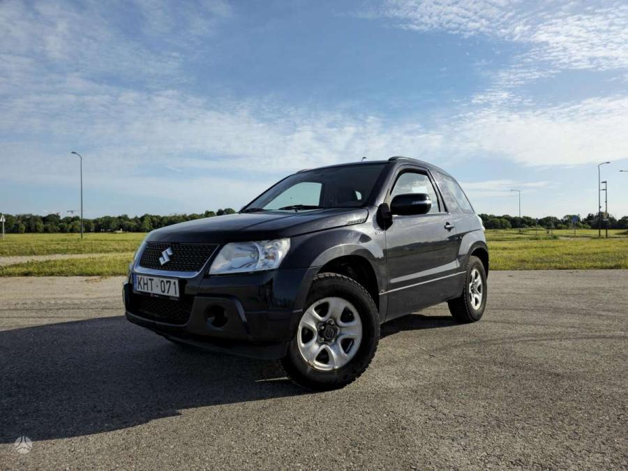 Melns Suzuki grand-vitara 2009 Kauņa, ar dzinēja tilpumu 1.87 L un nobraukumu 99 tūkst. km par 3500 €, foto 1 vietnē AUTOMOTO.COM.LV