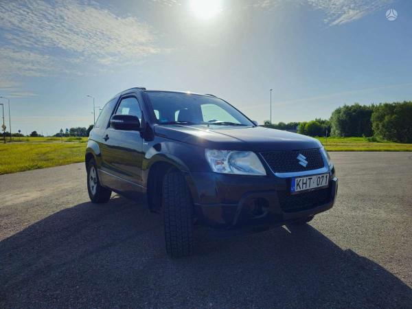 Melns Suzuki grand-vitara 2009 Kauņa, ar dzinēja tilpumu 1.87 L un nobraukumu 99 tūkst. km par 3500 €, foto 2 vietnē AUTOMOTO.COM.LV