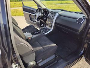 Melns Suzuki grand-vitara 2009 Kauņa, ar dzinēja tilpumu 1.87 L un nobraukumu 99 tūkst. km par 3500 €, foto 9 vietnē AUTOMOTO.COM.LV