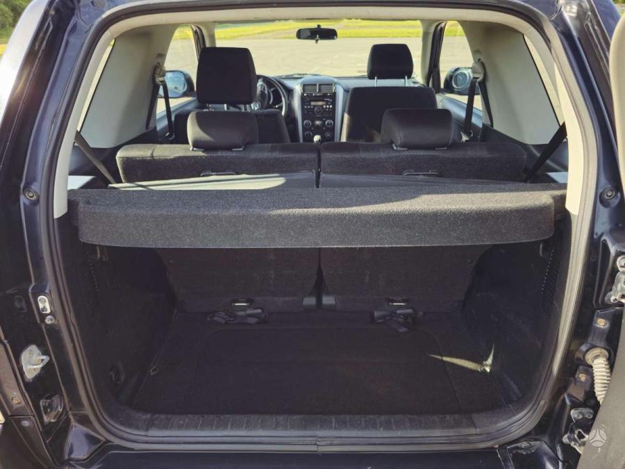 Melns Suzuki grand-vitara 2009 Kauņa, ar dzinēja tilpumu 1.87 L un nobraukumu 99 tūkst. km par 3500 €, foto 12 vietnē AUTOMOTO.COM.LV