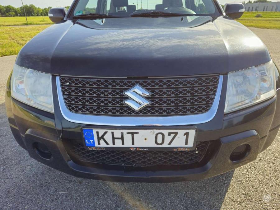Melns Suzuki grand-vitara 2009 Kauņa, ar dzinēja tilpumu 1.87 L un nobraukumu 99 tūkst. km par 3500 €, foto 14 vietnē AUTOMOTO.COM.LV
