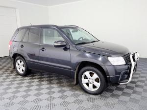 Black Suzuki grand-vitara 2010 in Tallinn, with an engine capacity of 2.40 L and mileage of 212 thousand km for 1199 €, photo  on AUTOMOTO.COM.LV