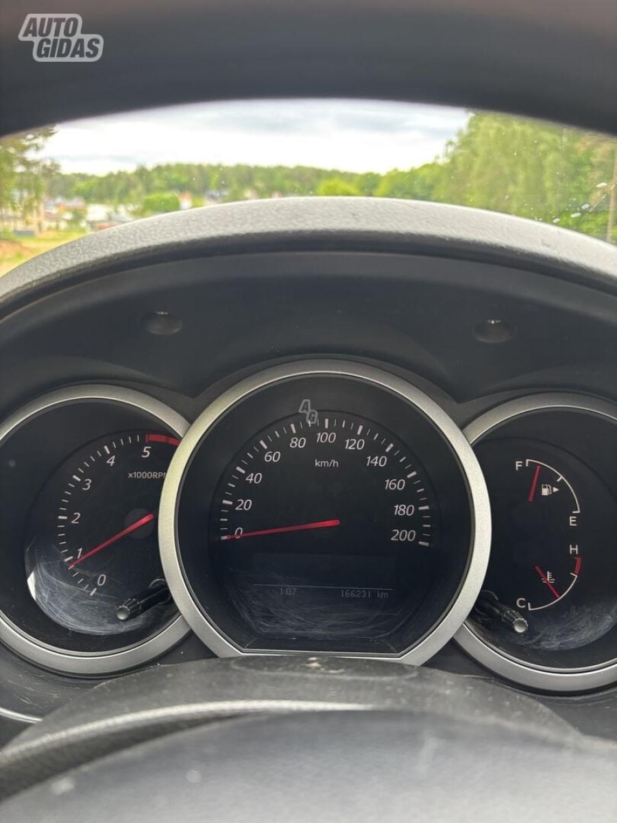 Black Suzuki grand-vitara 2014 in Vilnius, with an engine capacity of 1.90 L and mileage of 167 thousand km for 6400 €, photo 9 on AUTOMOTO.COM.LV