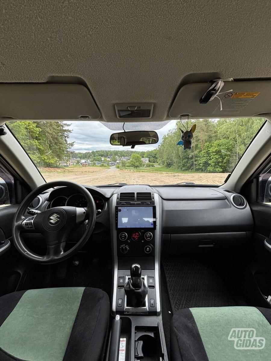 Black Suzuki grand-vitara 2014 in Vilnius, with an engine capacity of 1.90 L and mileage of 167 thousand km for 6400 €, photo 10 on AUTOMOTO.COM.LV