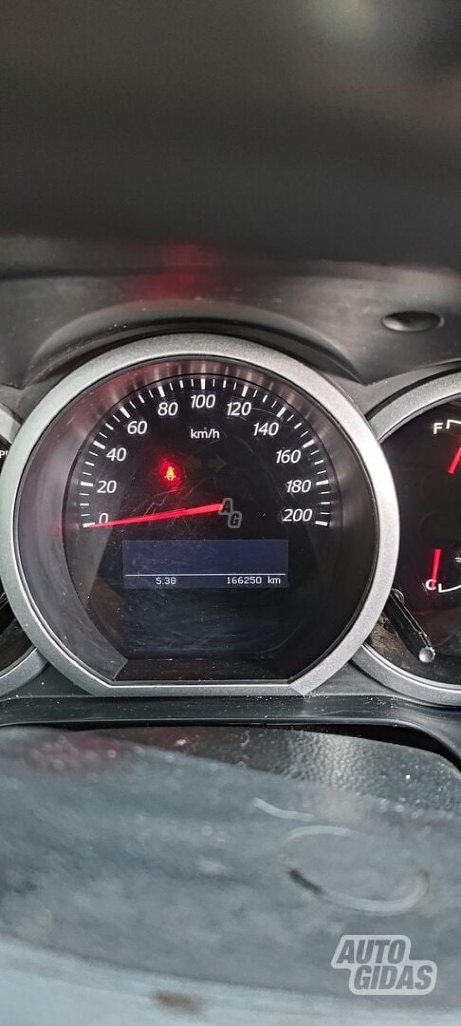 Black Suzuki grand-vitara 2014 in Vilnius, with an engine capacity of 1.90 L and mileage of 167 thousand km for 6400 €, photo 14 on AUTOMOTO.COM.LV