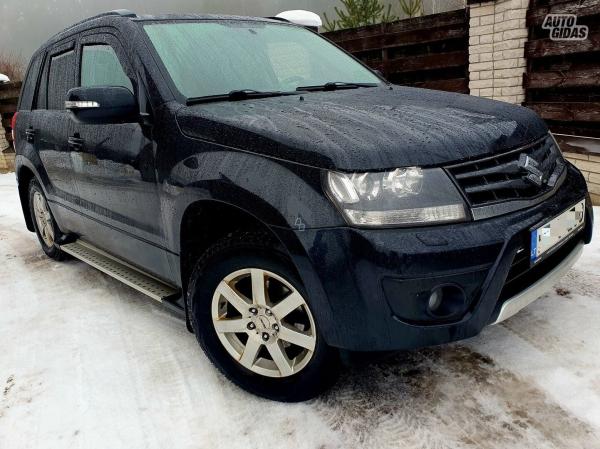 Melns Suzuki grand-vitara 2015 Viļņa, ar dzinēja tilpumu 2.40 L un nobraukumu 290 tūkst. km par 5300 €, foto 3 vietnē AUTOMOTO.COM.LV