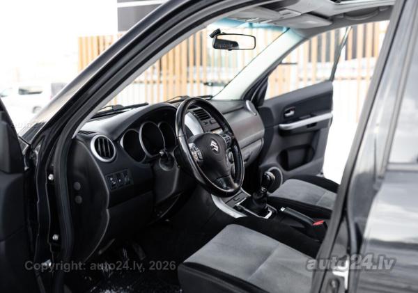 Melns Suzuki grand-vitara 2008 Tallina, ar dzinēja tilpumu 1.90 L un nobraukumu 230 tūkst. km par 3990 €, foto 7 vietnē AUTOMOTO.COM.LV