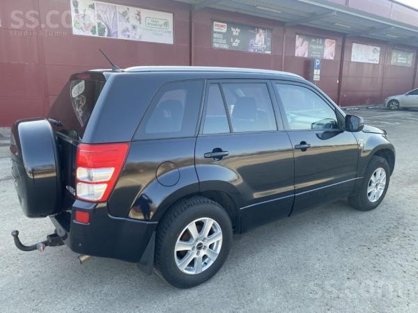Zils Suzuki grand-vitara 2008 Rīga, ar dzinēja tilpumu 1.90 L un nobraukumu 334 tūkst. km par 2999 €, foto 4 vietnē AUTOMOTO.COM.LV