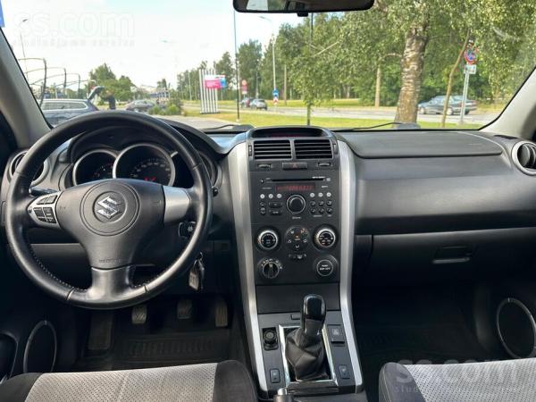 Zils Suzuki grand-vitara 2008 Rīga, ar dzinēja tilpumu 1.90 L un nobraukumu 338 tūkst. km par 2999 €, foto 9 vietnē AUTOMOTO.COM.LV