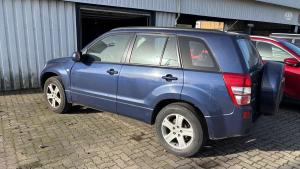 Zils Suzuki grand-vitara 2009 Šauļi, ar dzinēja tilpumu 2.00 L un nobraukumu 109 tūkst. km par 3700 €, foto 3 vietnē AUTOMOTO.COM.LV
