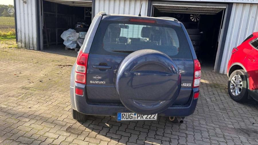 Zils Suzuki grand-vitara 2009 Šauļi, ar dzinēja tilpumu 2.00 L un nobraukumu 109 tūkst. km par 3700 €, foto 7 vietnē AUTOMOTO.COM.LV