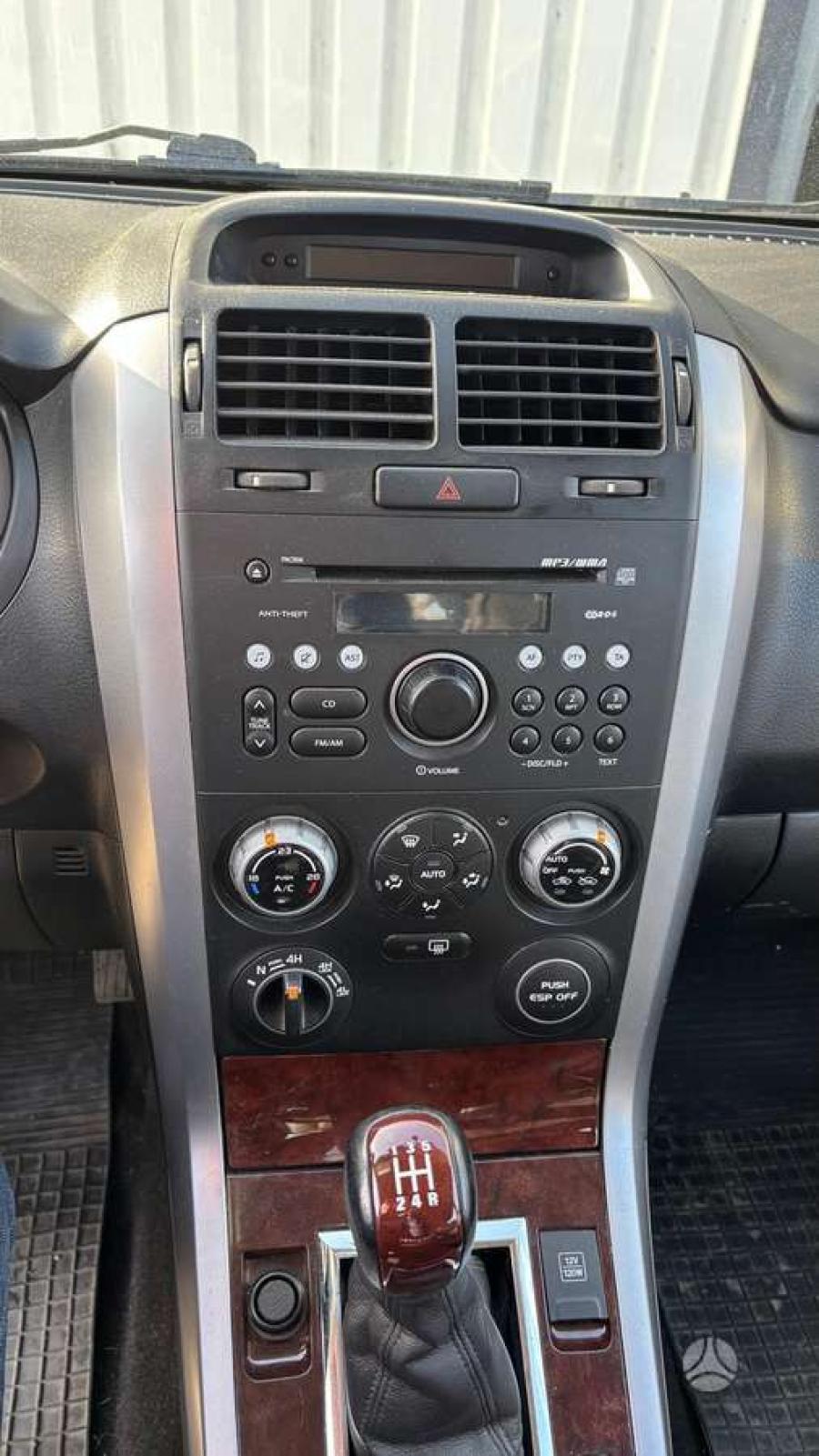 Zils Suzuki grand-vitara 2009 Šauļi, ar dzinēja tilpumu 2.00 L un nobraukumu 109 tūkst. km par 3700 €, foto 10 vietnē AUTOMOTO.COM.LV