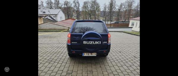 Zils Suzuki grand-vitara 2011 Viļņa, ar dzinēja tilpumu 2.39 L un nobraukumu 160 tūkst. km par 4000 €, foto 1 vietnē AUTOMOTO.COM.LV