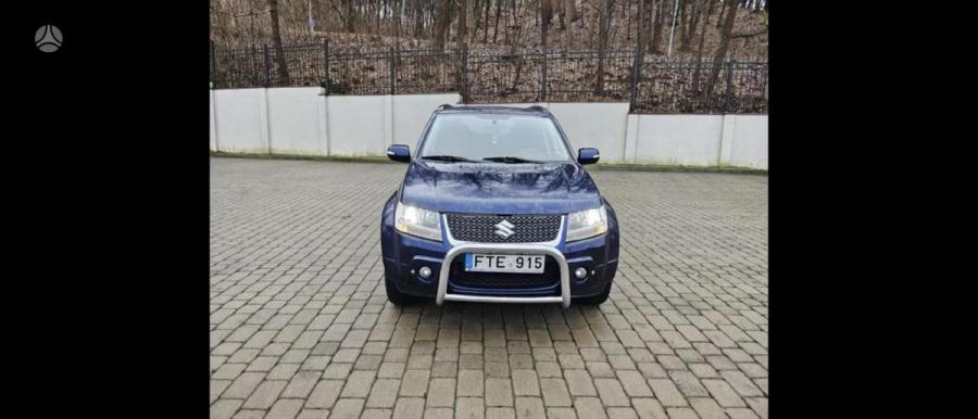 Blue Suzuki grand-vitara 2011 in Vilnius, with an engine capacity of 2.39 L and mileage of 160 thousand km for 4000 €, photo 5 on AUTOMOTO.COM.LV