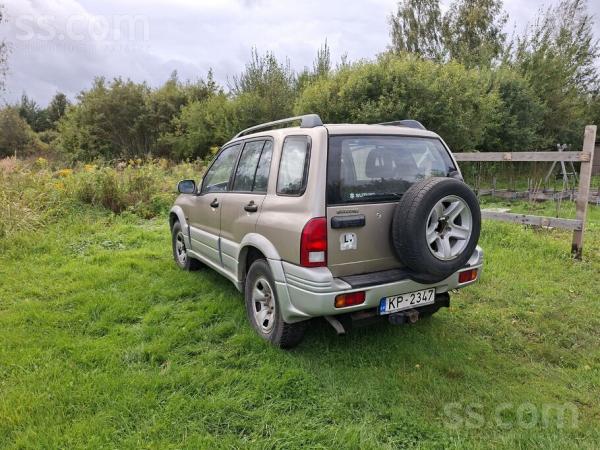 Brūns Suzuki grand-vitara 1999 Liepāja, ar dzinēja tilpumu 2.00 L un nobraukumu 285 tūkst. km par 2500 €, foto 4 vietnē AUTOMOTO.COM.LV